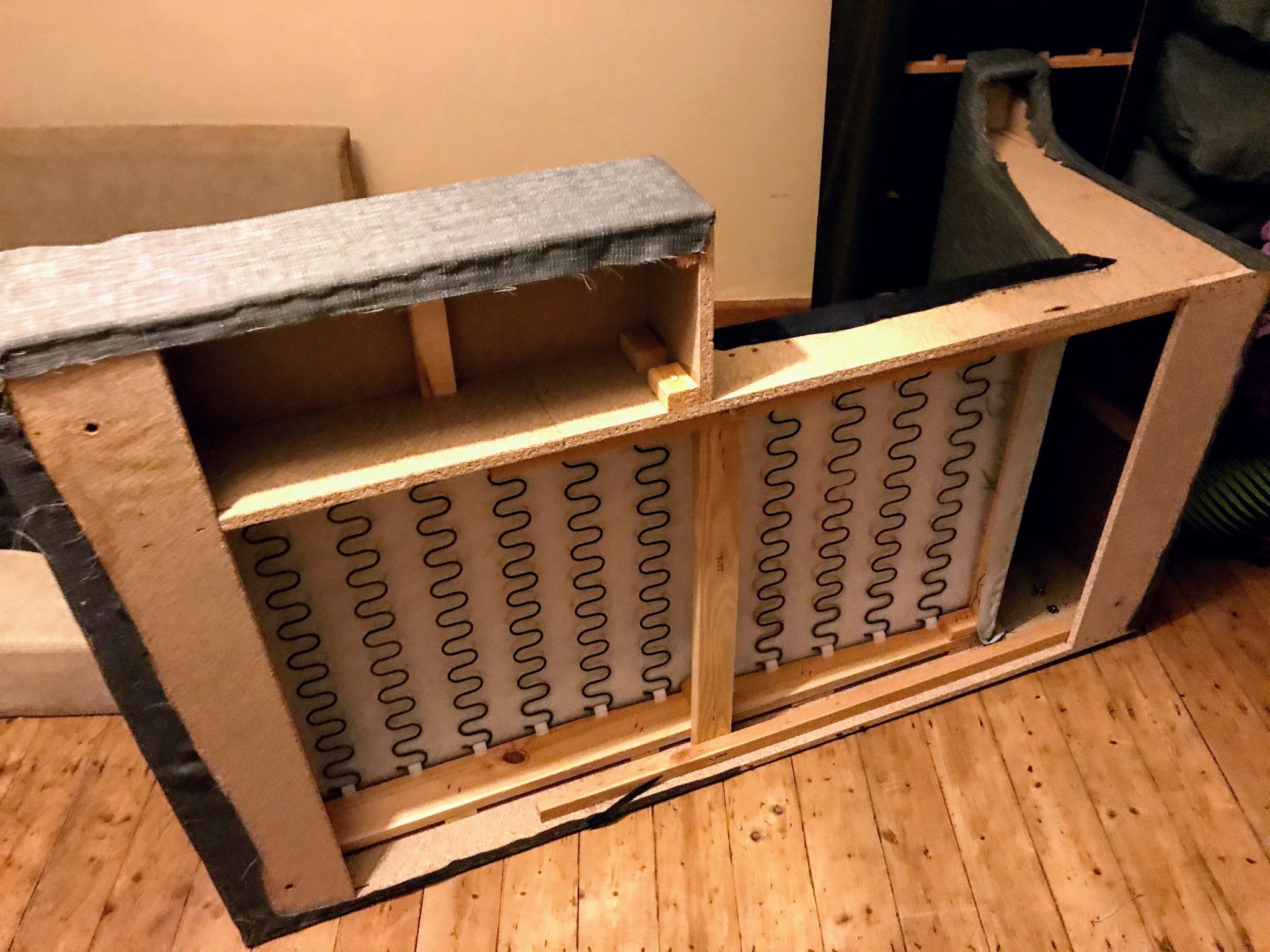 The easiest guide to reupholstering a sofa for beginners - Land of Size