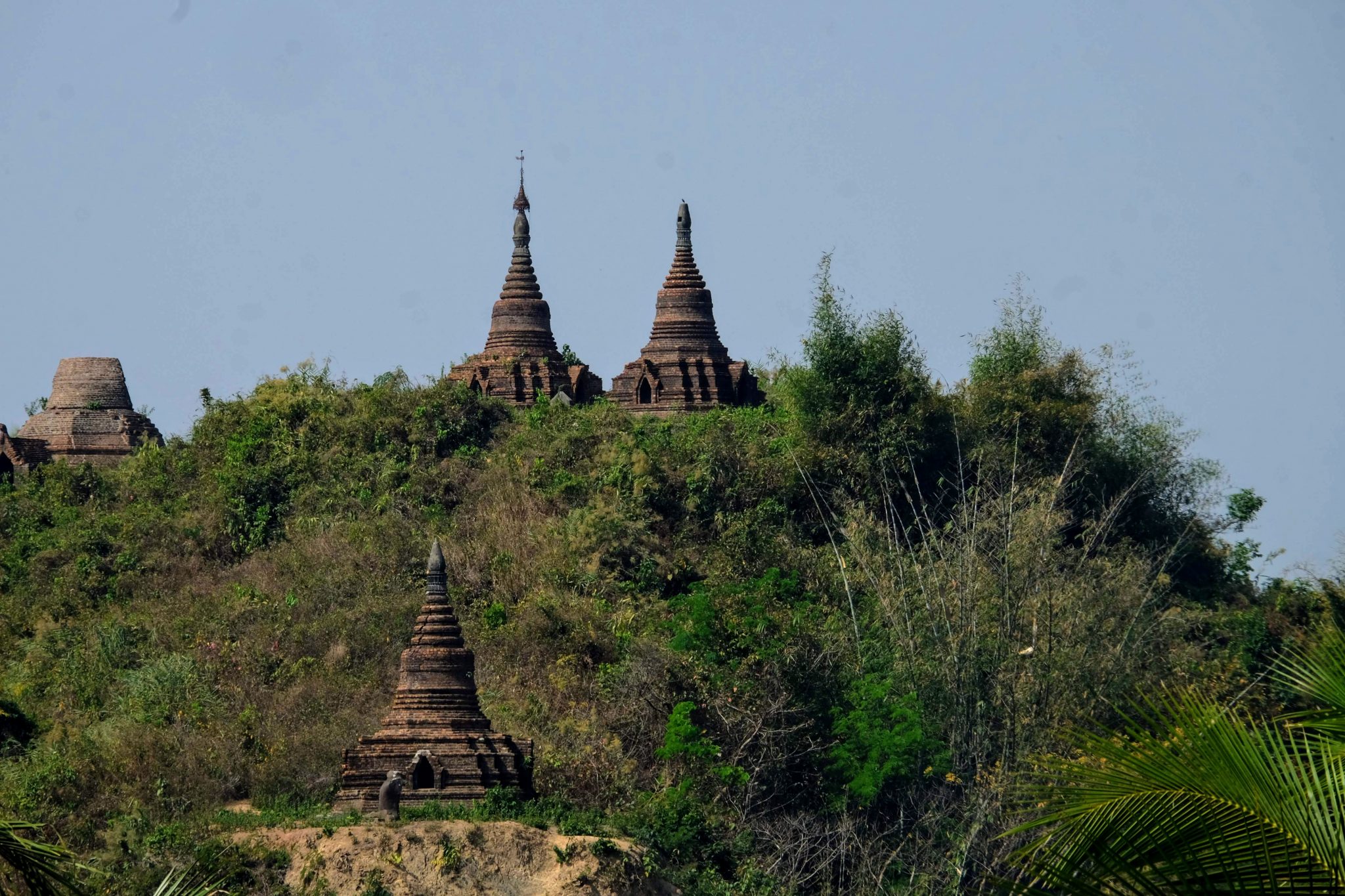 How to visit the Mrauk U ruins in Myanmar on a budget - Land of Size