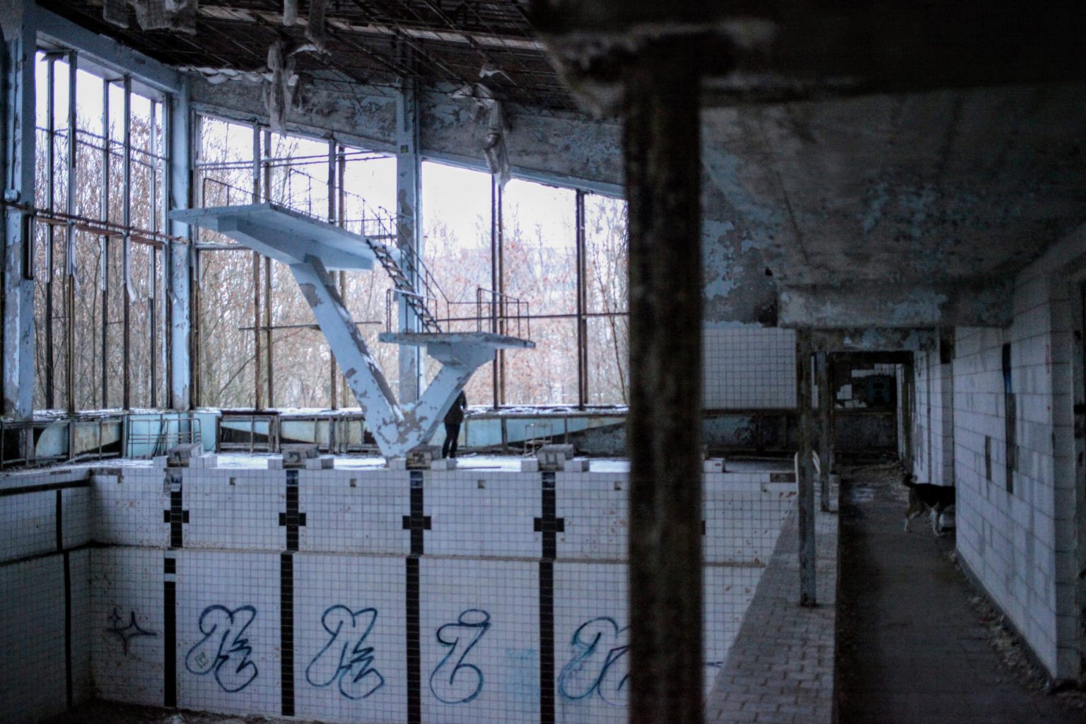 Chernobyl Tour: Pripyat’s abandoned Basketball Court and Swimming Pool ...